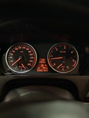 Melns BMW X5 2011 Mardu, ar dzinēja tilpumu 0.00 L un nobraukumu 242 tūkst. km par 11000 €, foto 7 vietnē AUTOMOTO.COM.LV