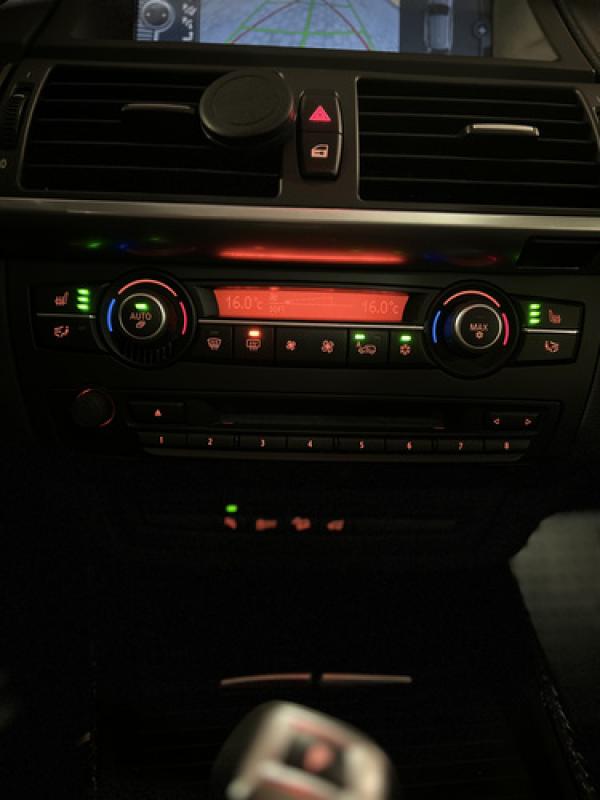 Black BMW X5 2011 in Maardu, with an engine capacity of 0.00 L and mileage of 242 thousand km for 11000 €, photo 10 on AUTOMOTO.COM.LV