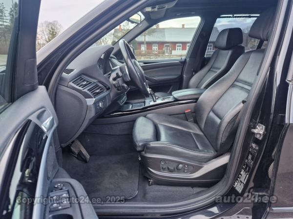 Melns BMW X5 2012 Paide, ar dzinēja tilpumu 3.00 L un nobraukumu 261 tūkst. km par 12900 €, foto 11 vietnē AUTOMOTO.COM.LV