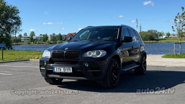 Melns BMW X5 2012 Pērnava, ar dzinēja tilpumu 3.00 L un nobraukumu 305 tūkst. km par 10200 €, foto 1 vietnē AUTOMOTO.COM.LV