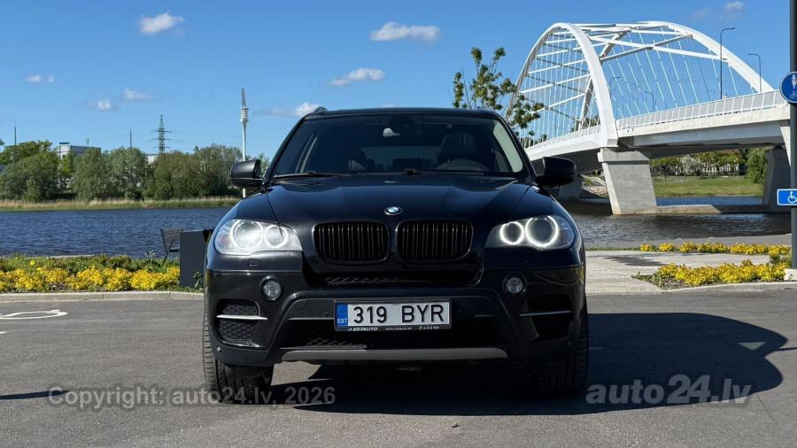 Melns BMW X5 2012 Pērnava, ar dzinēja tilpumu 3.00 L un nobraukumu 305 tūkst. km par 10200 €, foto 3 vietnē AUTOMOTO.COM.LV