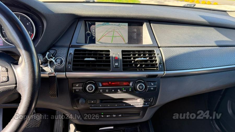 Melns BMW X5 2012 Pērnava, ar dzinēja tilpumu 3.00 L un nobraukumu 305 tūkst. km par 10200 €, foto 13 vietnē AUTOMOTO.COM.LV