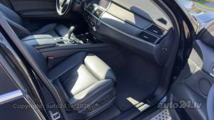 Melns BMW X5 2012 Pērnava, ar dzinēja tilpumu 3.00 L un nobraukumu 305 tūkst. km par 10200 €, foto 15 vietnē AUTOMOTO.COM.LV