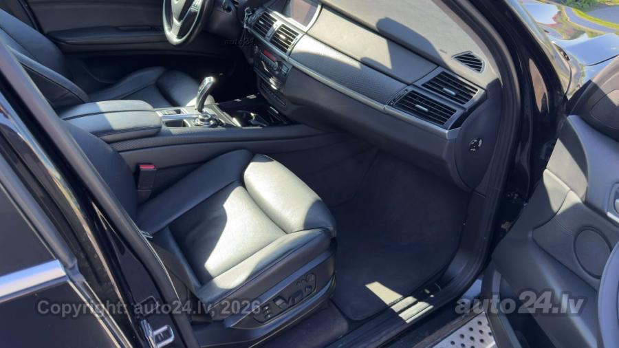 Melns BMW X5 2012 Pērnava, ar dzinēja tilpumu 3.00 L un nobraukumu 305 tūkst. km par 10200 €, foto 15 vietnē AUTOMOTO.COM.LV