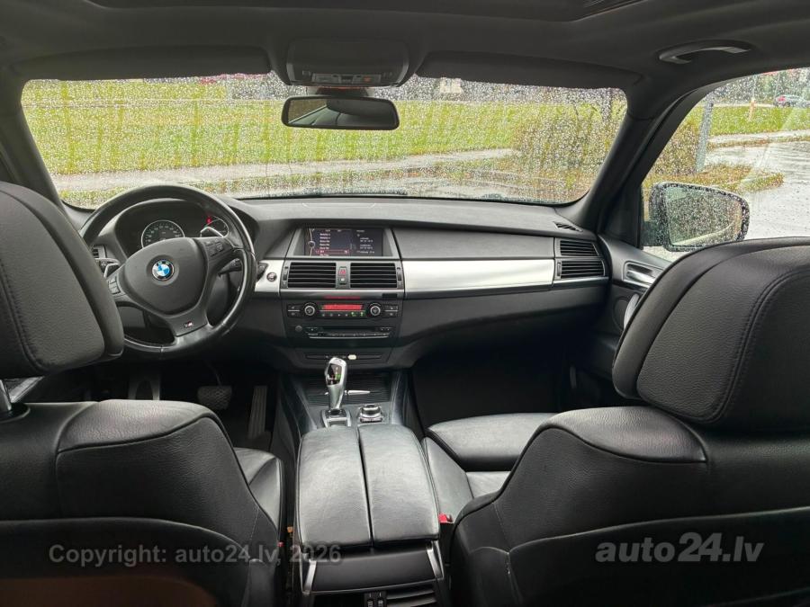 Black BMW X5 2012 in Tallinn, with an engine capacity of 3.00 L and mileage of 371 thousand km for 12600 €, photo 7 on AUTOMOTO.COM.LV