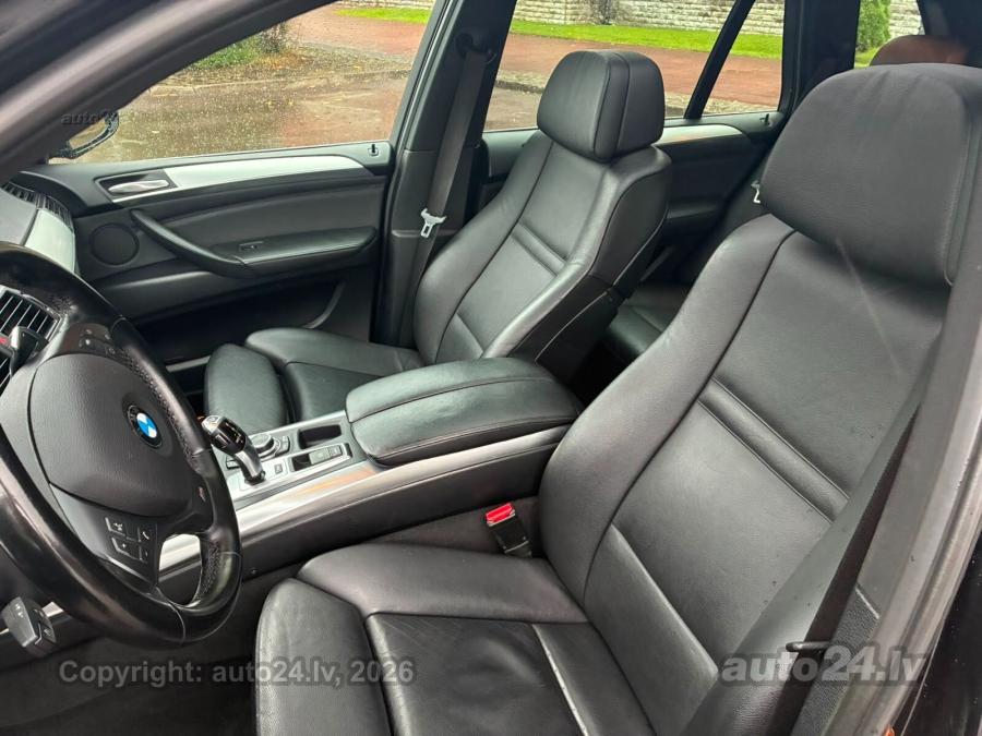 Black BMW X5 2012 in Tallinn, with an engine capacity of 3.00 L and mileage of 371 thousand km for 12600 €, photo 10 on AUTOMOTO.COM.LV
