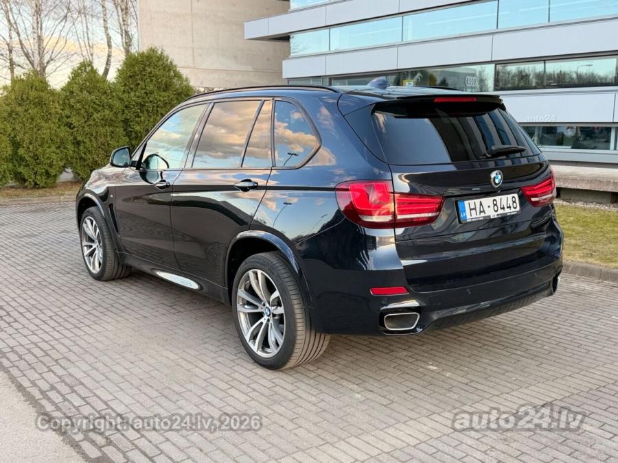 Melns BMW X5 2015 Rīga, ar dzinēja tilpumu 3.00 L un nobraukumu 221 tūkst. km par 22900 €, foto 3 vietnē AUTOMOTO.COM.LV