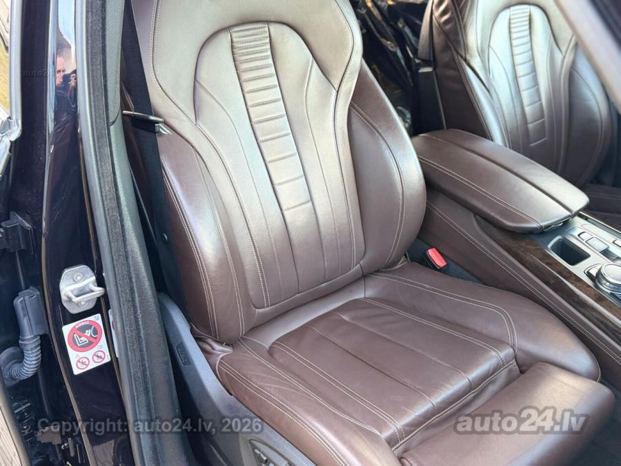Melns BMW X5 2015 Rīga, ar dzinēja tilpumu 3.00 L un nobraukumu 221 tūkst. km par 22900 €, foto 16 vietnē AUTOMOTO.COM.LV