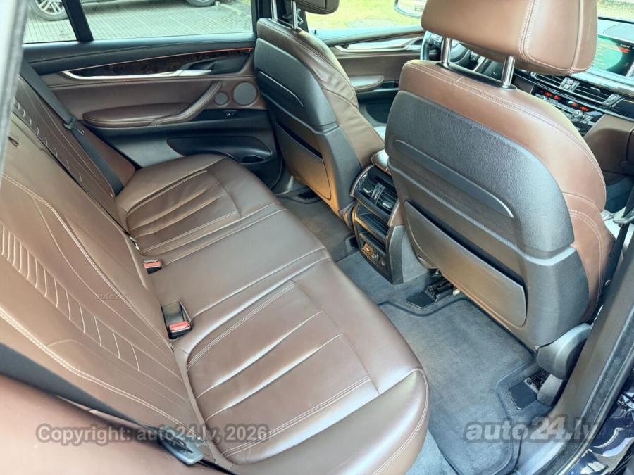 Melns BMW X5 2015 Rīga, ar dzinēja tilpumu 3.00 L un nobraukumu 221 tūkst. km par 22900 €, foto 18 vietnē AUTOMOTO.COM.LV