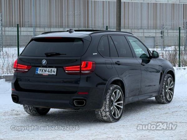 Black BMW X5 2016 in Tallinn, with an engine capacity of 2.00 L and mileage of 177 thousand km for 16900 €, photo 4 on AUTOMOTO.COM.LV