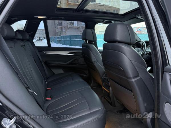 Black BMW X5 2016 in Tallinn, with an engine capacity of 2.00 L and mileage of 177 thousand km for 16900 €, photo 9 on AUTOMOTO.COM.LV
