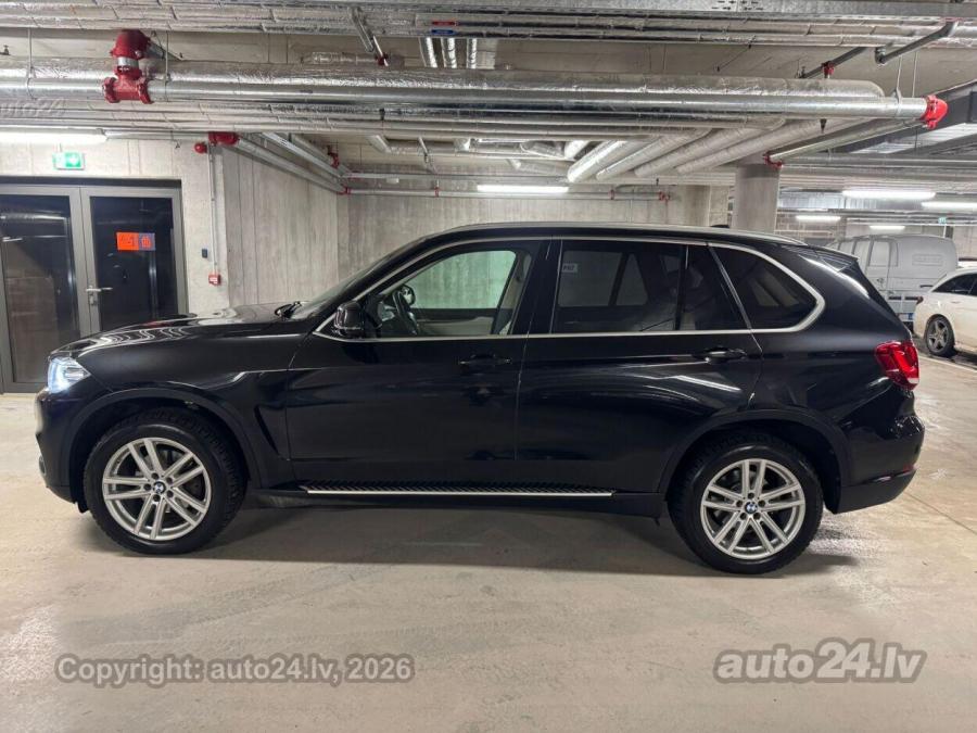 Melns BMW X5 2016 Tallina, ar dzinēja tilpumu 3.00 L un nobraukumu 233 tūkst. km par 18995 €, foto 10 vietnē AUTOMOTO.COM.LV