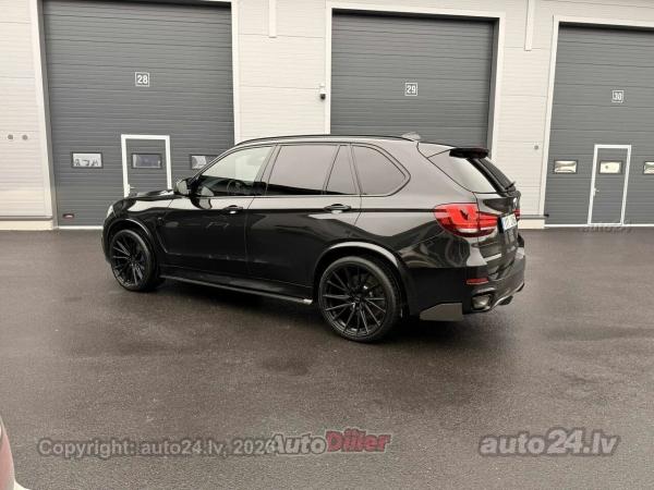 Black BMW X5 2016 in Tallinn, with an engine capacity of 3.00 L and mileage of 255 thousand km for 28500 €, photo 4 on AUTOMOTO.COM.LV