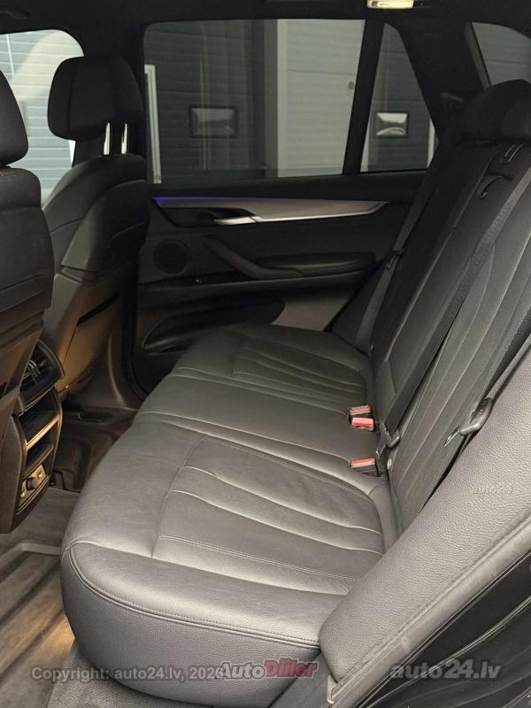 Black BMW X5 2016 in Tallinn, with an engine capacity of 3.00 L and mileage of 255 thousand km for 28500 €, photo 9 on AUTOMOTO.COM.LV