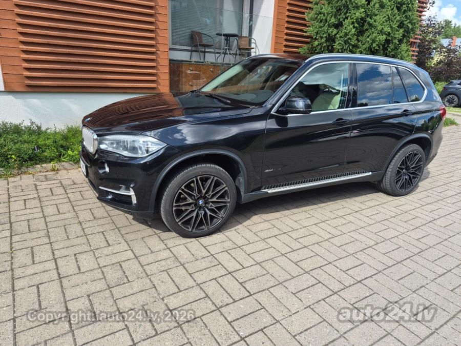 Melns BMW X5 2016 Tartu, ar dzinēja tilpumu 3.00 L un nobraukumu 200 tūkst. km par 23000 €, foto 1 vietnē AUTOMOTO.COM.LV