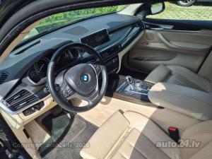 Melns BMW X5 2016 Tartu, ar dzinēja tilpumu 3.00 L un nobraukumu 200 tūkst. km par 23000 €, foto 10 vietnē AUTOMOTO.COM.LV