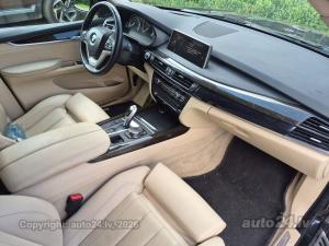 Melns BMW X5 2016 Tartu, ar dzinēja tilpumu 3.00 L un nobraukumu 200 tūkst. km par 23000 €, foto 12 vietnē AUTOMOTO.COM.LV