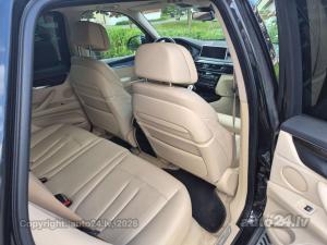 Melns BMW X5 2016 Tartu, ar dzinēja tilpumu 3.00 L un nobraukumu 200 tūkst. km par 23000 €, foto 13 vietnē AUTOMOTO.COM.LV