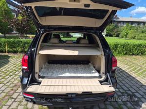 Melns BMW X5 2016 Tartu, ar dzinēja tilpumu 3.00 L un nobraukumu 200 tūkst. km par 23000 €, foto 14 vietnē AUTOMOTO.COM.LV
