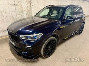 Black BMW X5 2018 in Tallinn, with an engine capacity of 3.00 L and mileage of 124 thousand km for 44995 €, photo 3 on AUTOMOTO.COM.LV