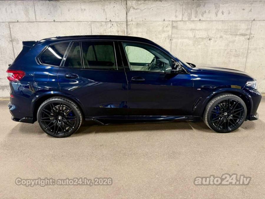 Black BMW X5 2018 in Tallinn, with an engine capacity of 3.00 L and mileage of 124 thousand km for 44995 €, photo 25 on AUTOMOTO.COM.LV