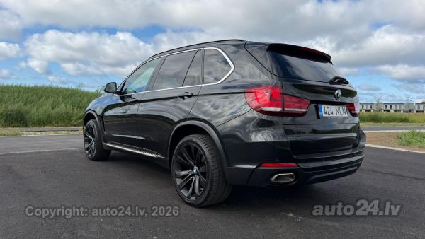 Black BMW X5 2018 in Tallinn, with an engine capacity of 3.00 L and mileage of 195 thousand km for 27500 €, photo 6 on AUTOMOTO.COM.LV