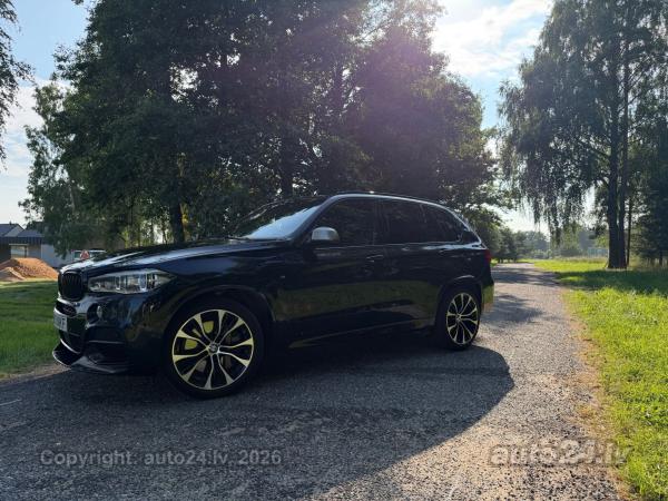 Black BMW X5 2018 in Voru, with an engine capacity of 3.00 L and mileage of 260 thousand km for 24900 €, photo 4 on AUTOMOTO.COM.LV