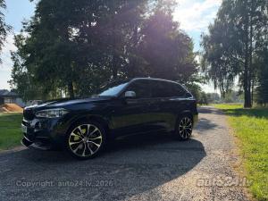 Melns BMW X5 2018 Veru, ar dzinēja tilpumu 3.00 L un nobraukumu 260 tūkst. km par 24900 €, foto 4 vietnē AUTOMOTO.COM.LV
