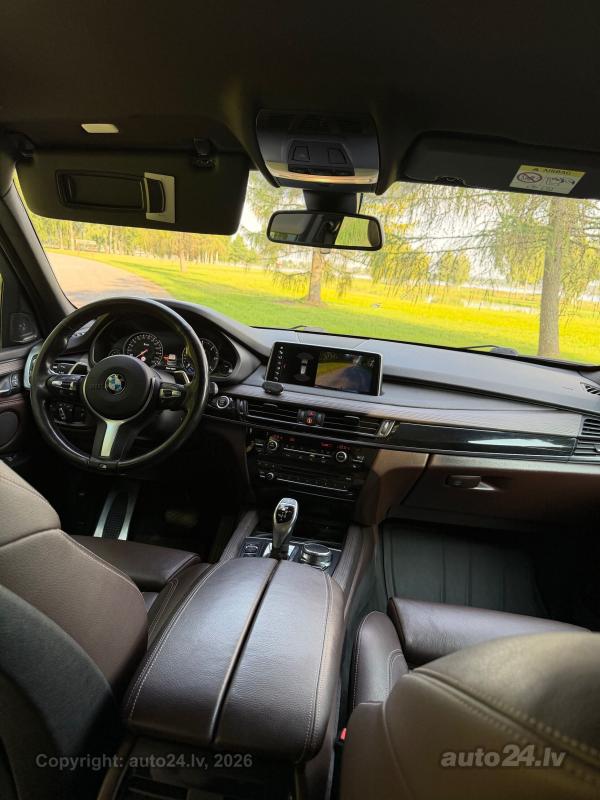 Black BMW X5 2018 in Voru, with an engine capacity of 3.00 L and mileage of 260 thousand km for 24900 €, photo 9 on AUTOMOTO.COM.LV
