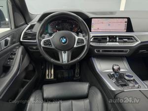 Black BMW X5 2019 in Tallinn, with an engine capacity of 3.00 L and mileage of 256 thousand km for 39900 €, photo 12 on AUTOMOTO.COM.LV