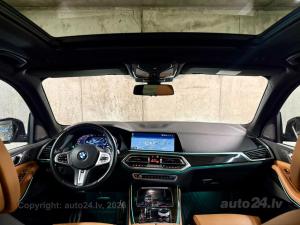 Black BMW X5 2019 in Tallinn, with an engine capacity of 3.00 L and mileage of 129 thousand km for 44995 €, photo 5 on AUTOMOTO.COM.LV