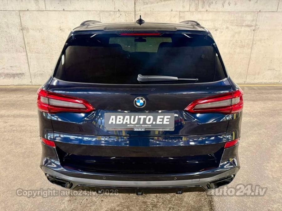 Black BMW X5 2019 in Tallinn, with an engine capacity of 3.00 L and mileage of 129 thousand km for 44995 €, photo 24 on AUTOMOTO.COM.LV