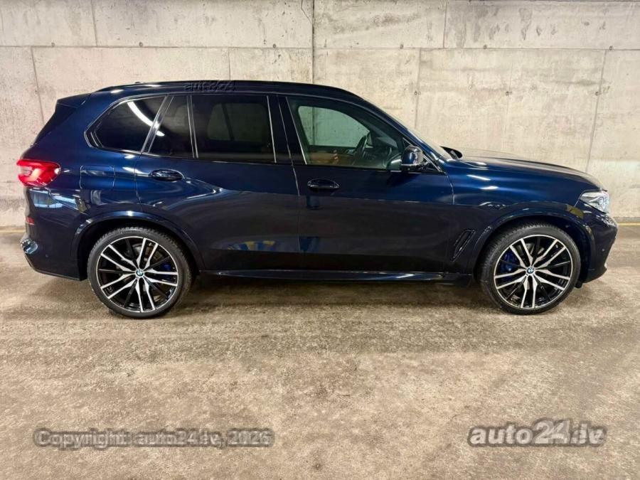 Melns BMW X5 2019 Tallina, ar dzinēja tilpumu 3.00 L un nobraukumu 129 tūkst. km par 44995 €, foto 25 vietnē AUTOMOTO.COM.LV