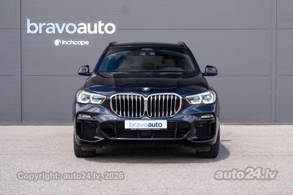Black BMW X5 2019 in Tartu, with an engine capacity of 3.00 L and mileage of 143 thousand km for 46900 €, photo 2 on AUTOMOTO.COM.LV