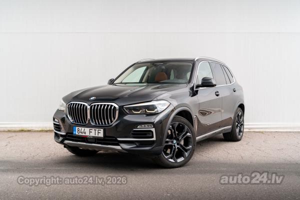 Melns BMW X5 2019 Tartu, ar dzinēja tilpumu 3.00 L un nobraukumu 314 tūkst. km par 27900 €, foto 1 vietnē AUTOMOTO.COM.LV