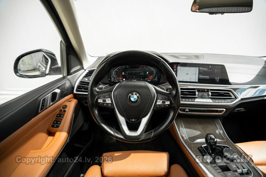 Melns BMW X5 2019 Tartu, ar dzinēja tilpumu 3.00 L un nobraukumu 314 tūkst. km par 27900 €, foto 10 vietnē AUTOMOTO.COM.LV