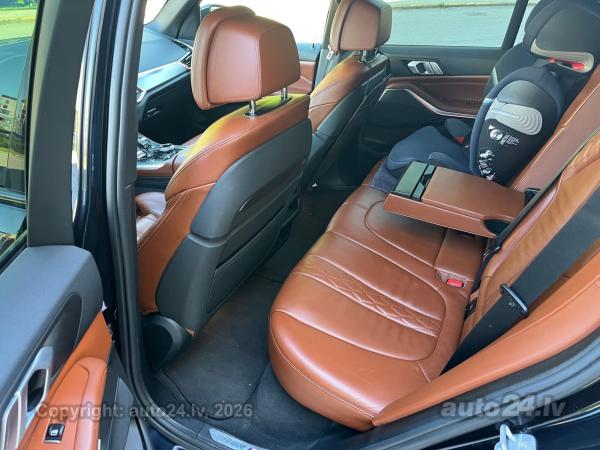 Черный БМВ Х5 2019 в Таллин, объемом двигателя 3.00 л и пробегом 180 тыс. км за 38500 €, фото 7 на AUTOMOTO.COM.LV