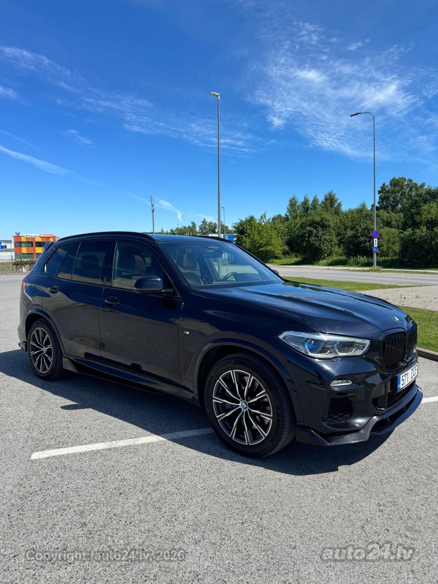Black BMW X5 2019 in Tallinn, with an engine capacity of 3.00 L and mileage of 174 thousand km for 38900 €, photo 3 on AUTOMOTO.COM.LV
