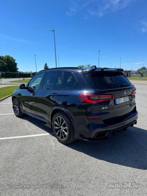 Black BMW X5 2019 in Tallinn, with an engine capacity of 3.00 L and mileage of 174 thousand km for 38900 €, photo 4 on AUTOMOTO.COM.LV