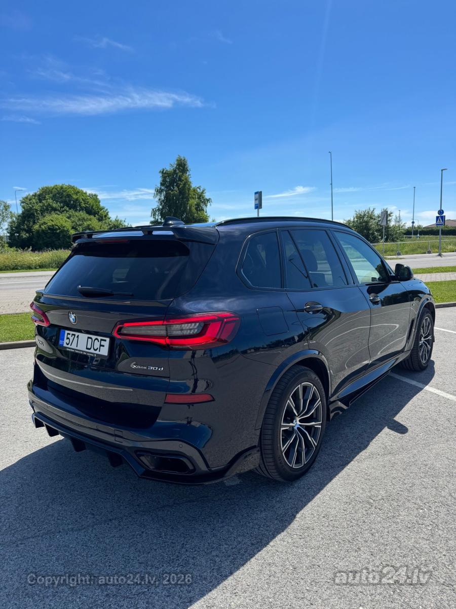 Black BMW X5 2019 in Tallinn, with an engine capacity of 3.00 L and mileage of 174 thousand km for 38900 €, photo 5 on AUTOMOTO.COM.LV