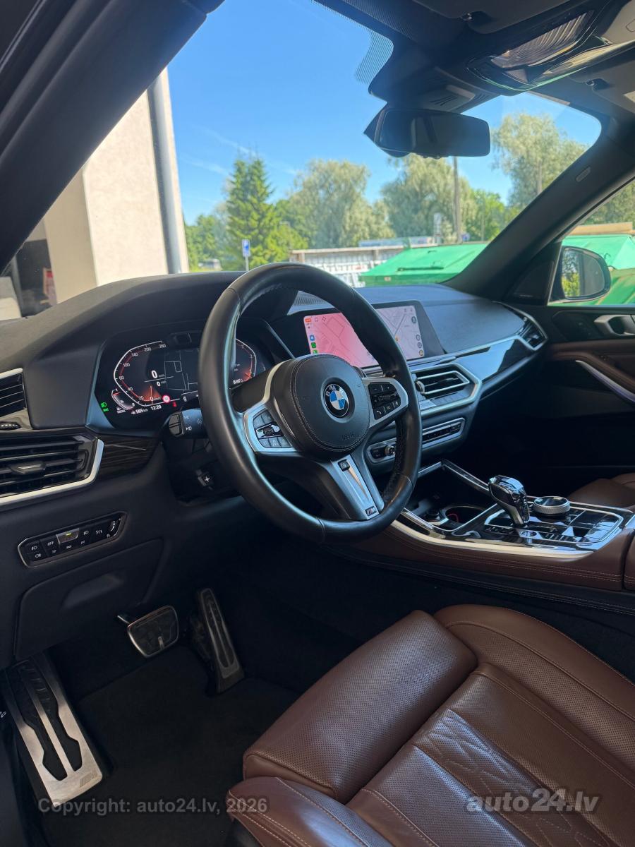 Black BMW X5 2019 in Tallinn, with an engine capacity of 3.00 L and mileage of 174 thousand km for 38900 €, photo 6 on AUTOMOTO.COM.LV