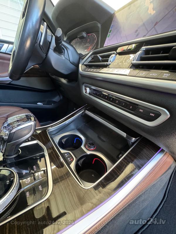 Melns BMW X5 2019 Tallina, ar dzinēja tilpumu 3.00 L un nobraukumu 174 tūkst. km par 38900 €, foto 8 vietnē AUTOMOTO.COM.LV