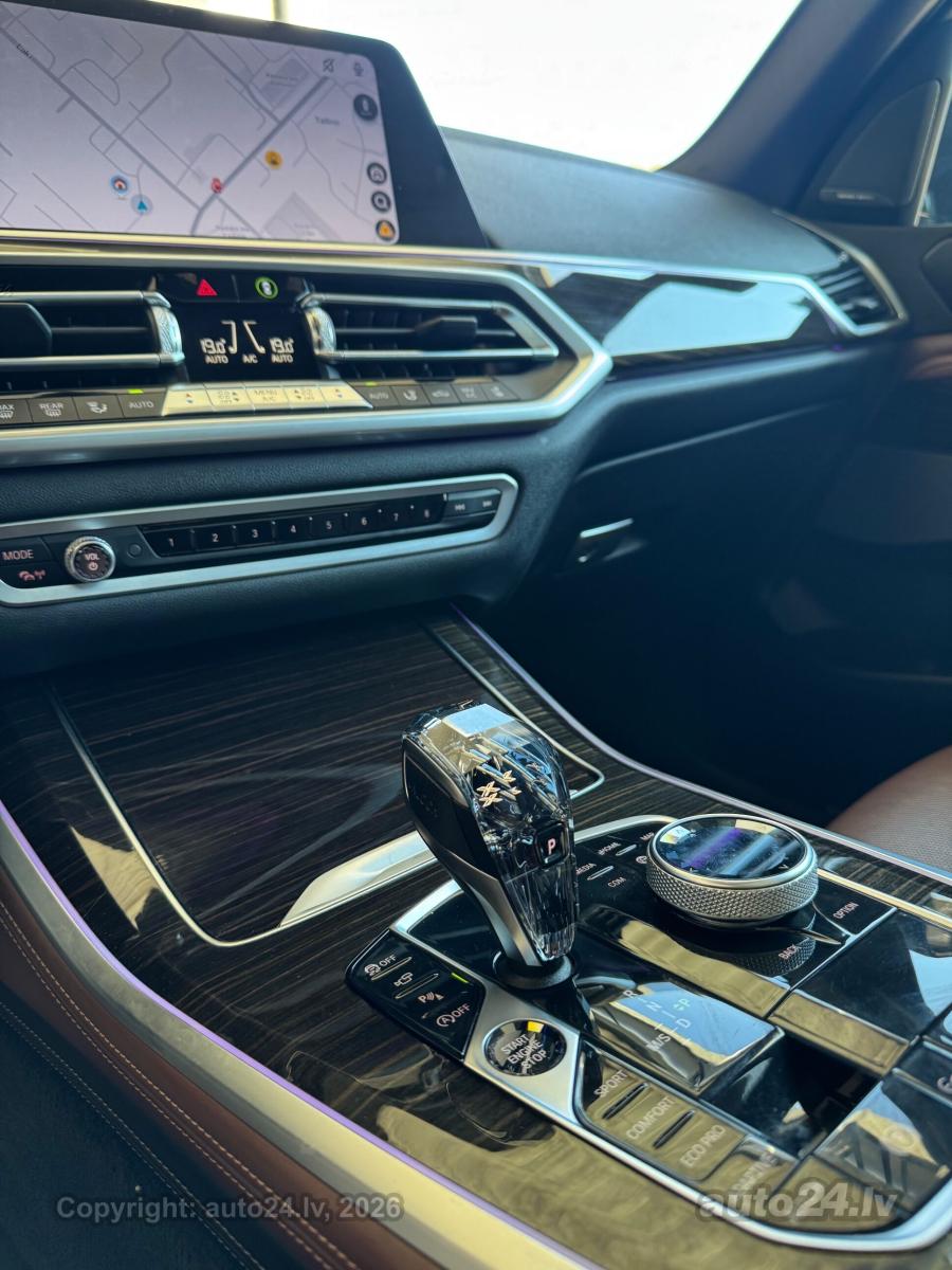 Black BMW X5 2019 in Tallinn, with an engine capacity of 3.00 L and mileage of 174 thousand km for 38900 €, photo 10 on AUTOMOTO.COM.LV