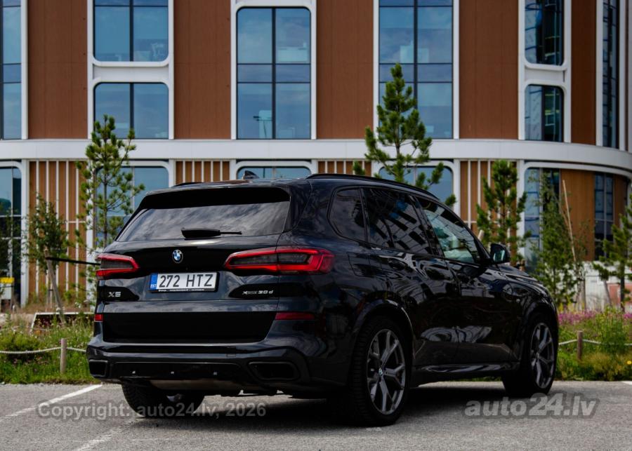 Melns BMW X5 2019 Tallina, ar dzinēja tilpumu 3.00 L un nobraukumu 107 tūkst. km par 52900 €, foto 5 vietnē AUTOMOTO.COM.LV