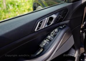 Melns BMW X5 2019 Tallina, ar dzinēja tilpumu 3.00 L un nobraukumu 107 tūkst. km par 52900 €, foto 12 vietnē AUTOMOTO.COM.LV