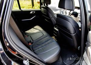 Melns BMW X5 2019 Tallina, ar dzinēja tilpumu 3.00 L un nobraukumu 107 tūkst. km par 52900 €, foto 21 vietnē AUTOMOTO.COM.LV