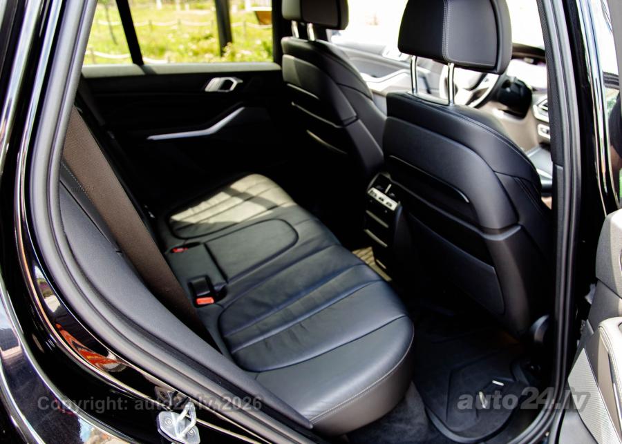 Melns BMW X5 2019 Tallina, ar dzinēja tilpumu 3.00 L un nobraukumu 107 tūkst. km par 52900 €, foto 21 vietnē AUTOMOTO.COM.LV