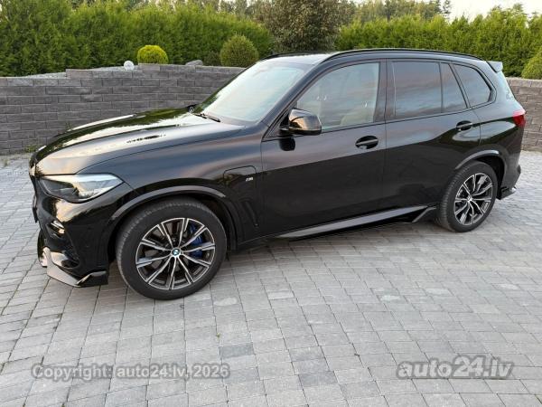 Black BMW X5 2019 in Tartu, with an engine capacity of 3.00 L and mileage of 156 thousand km for 43500 €, photo 9 on AUTOMOTO.COM.LV
