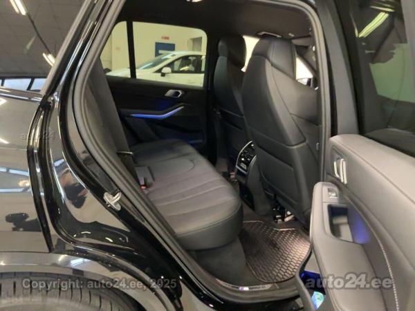 Melns BMW X5 2021 Tallina, ar dzinēja tilpumu 3.00 L un nobraukumu 79 tūkst. km par 57999 €, foto 11 vietnē AUTOMOTO.COM.LV