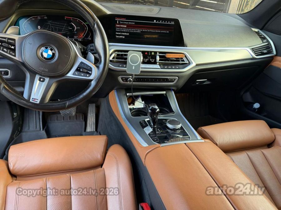 Black BMW X5 2021 in Jekabpils, with an engine capacity of 3.00 L and mileage of 183 thousand km for 41900 €, photo 16 on AUTOMOTO.COM.LV